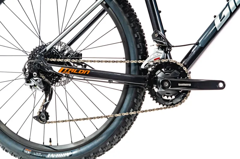 2020 Giant Talon 2 Hardtail Mountain Bike in Black